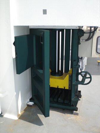 Marine Baler | Marine Garbage Compactor | Makabale Machinery